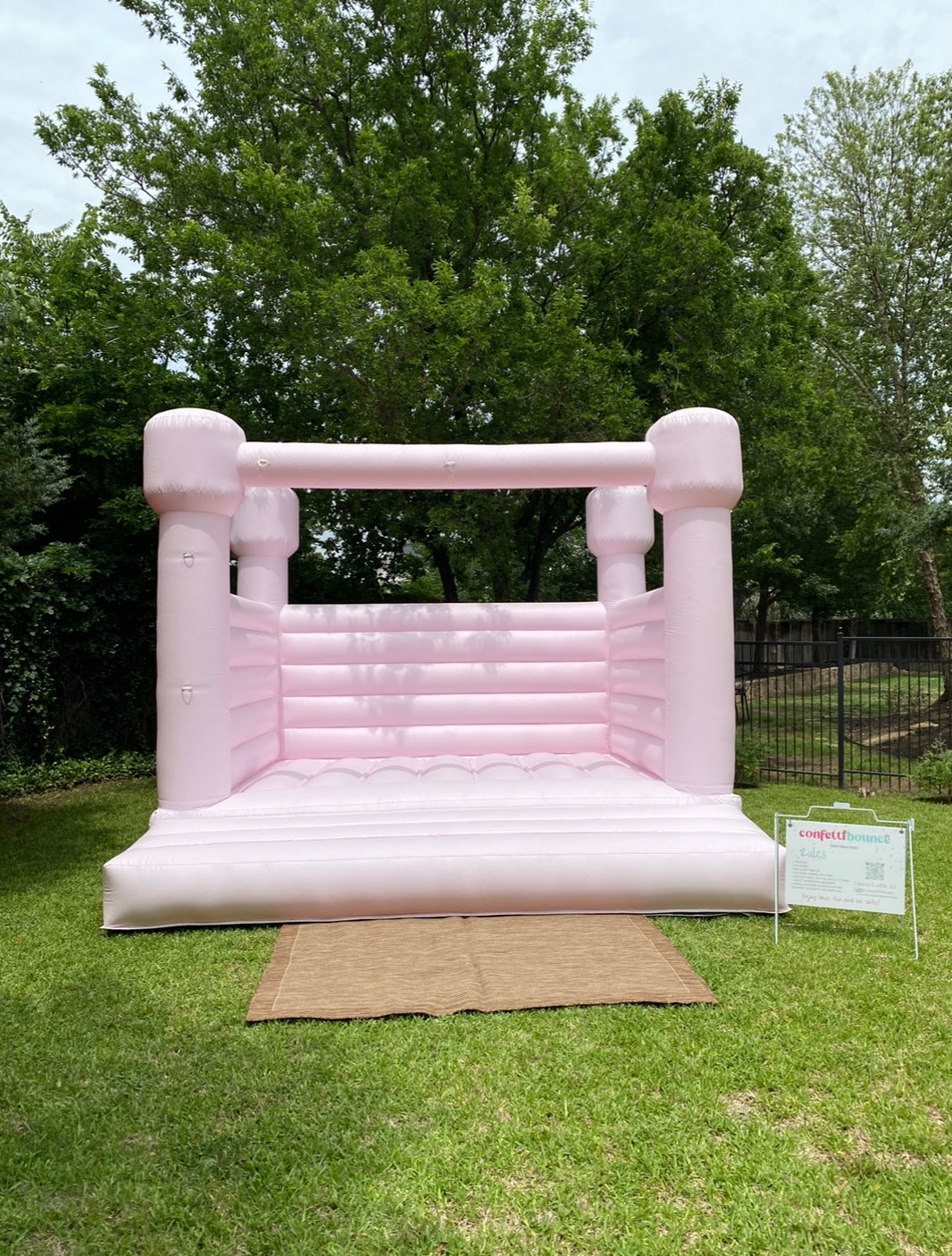 traditional modern bounce houses – DFW Confetti Bounce